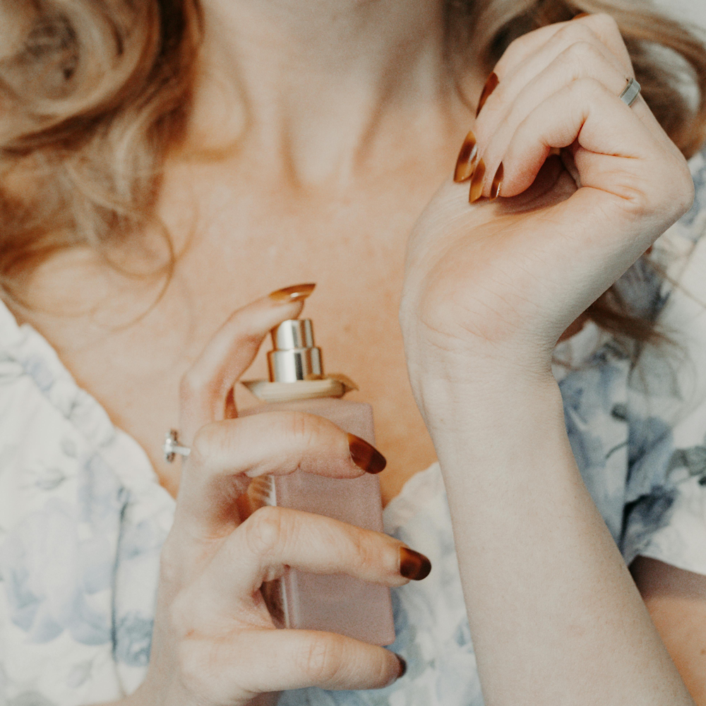 The Crown Perfumes | Luxury exclusive perfumes long lasting